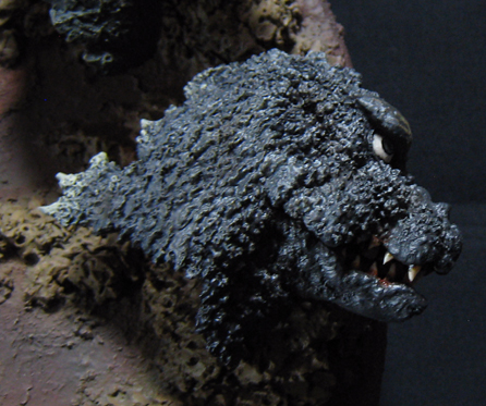 Godzilla (ゴジラ) Relief Clock – Ryu Oyama (大山竜) Archive